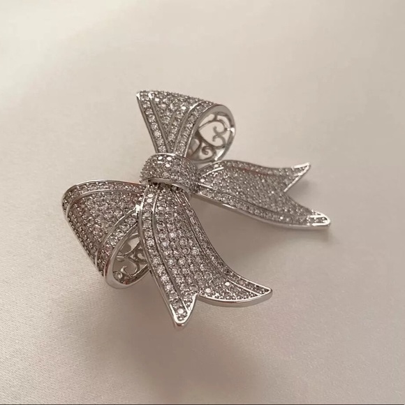 Neiman Marcus | Jewelry | Silver Cz Bow Brooch | Poshmark